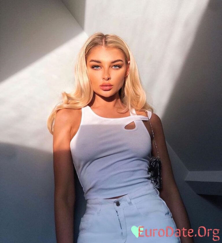 Elegant British Women: Why Are They Perfect for Marriage?