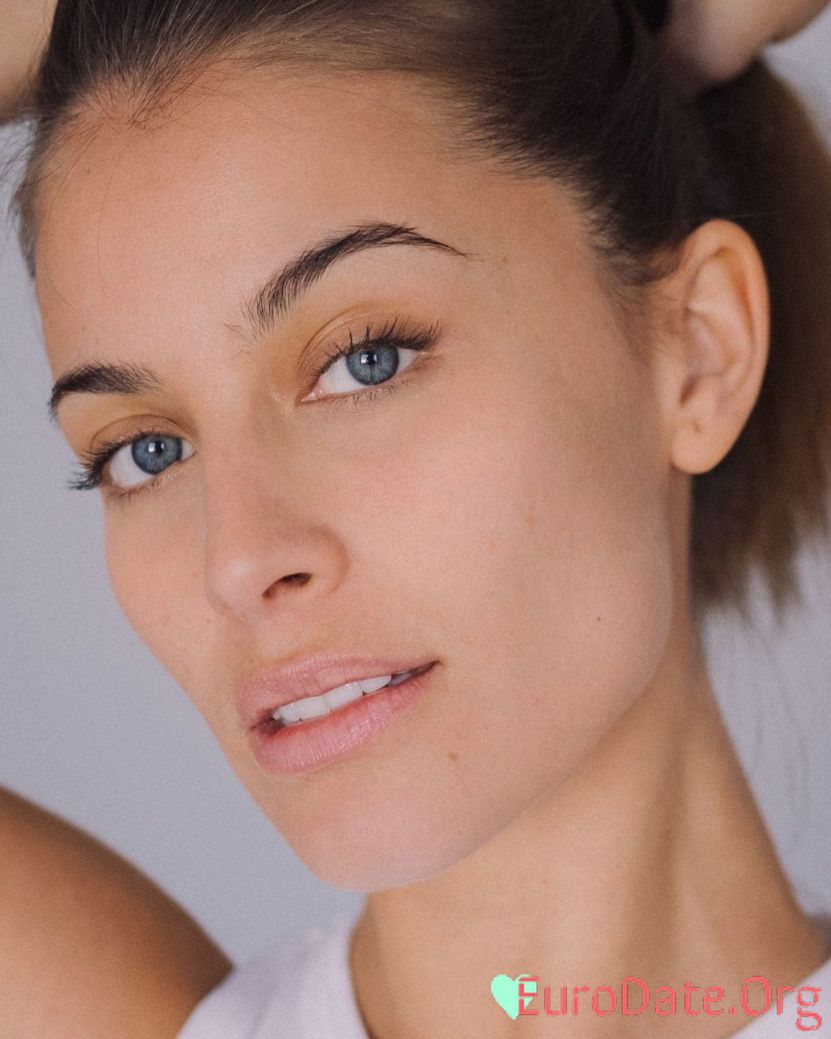 Spanish Women: Read This Guide Before Dating Spanish Girls