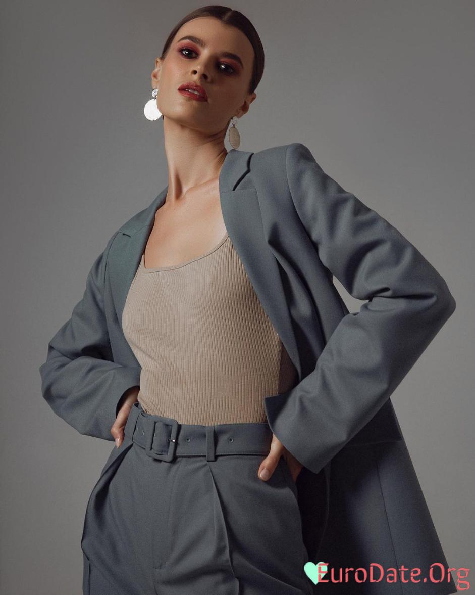 Dating a Moldovan Woman: The Complete Handbook for Men